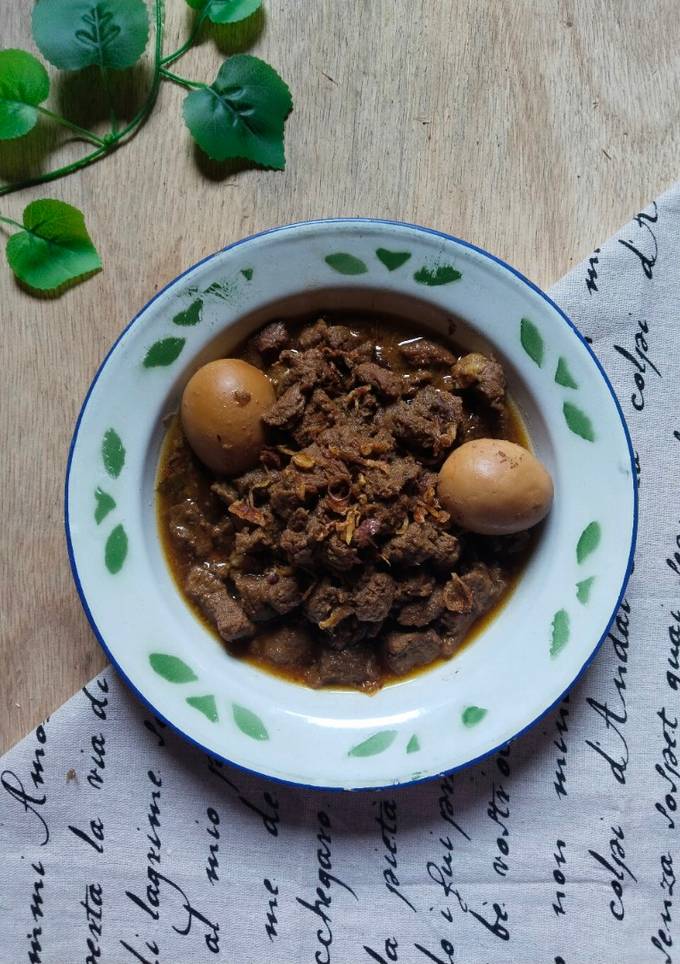 Resep Semur Daging Dan Telur oleh Meieka - Cookpad