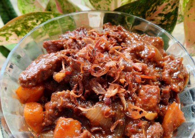 Resep Semur Daging Sapi oleh Farah Ayu - Cookpad