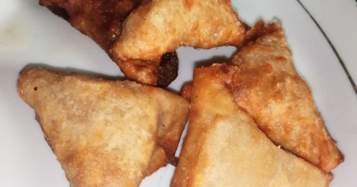 Modern Chicken Samosa Recipe by Asmeey's cusine - Cookpad