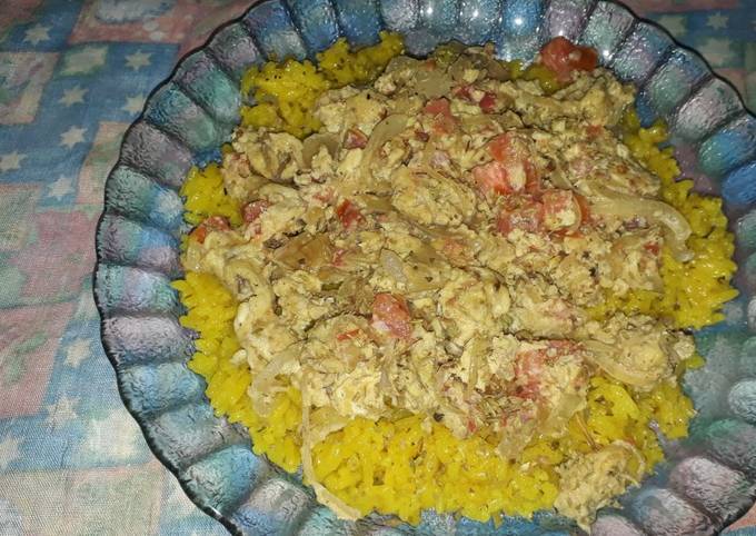 Arroz amarillo con revuelto de verduras y huevos Receta de Johana ...