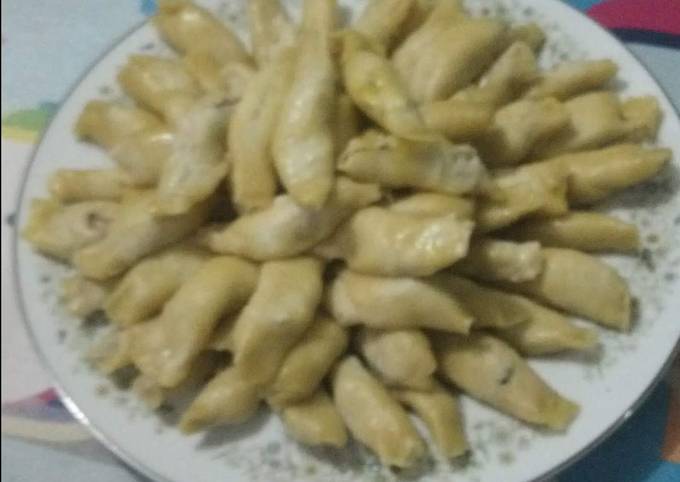 Resep Cara-cara membuat molen mini lumer keju dan pisang oleh Asih ...