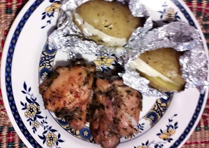Pollo A Las Finas Hierbas Y Papas Con Queso Al Horno Receta De