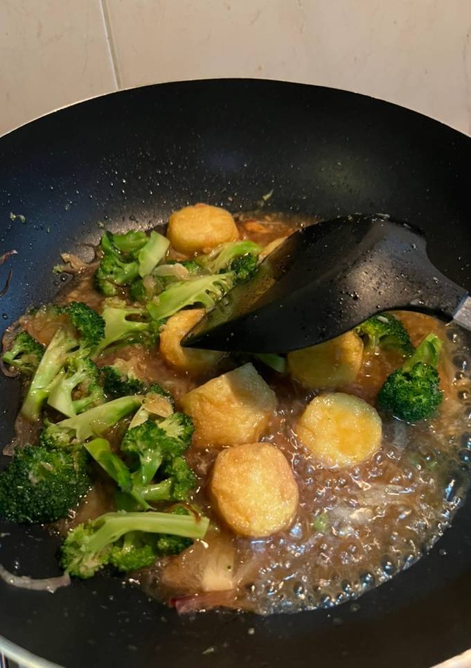 Resipi Tauhu jepun goreng brokoli oleh Azie - Cookpad