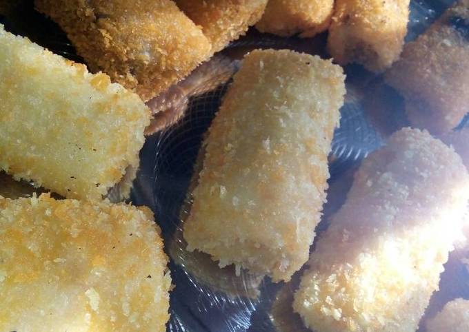 Resep Risol ragout ayam cincang oleh Yulita Ummu Khalilah - Cookpad