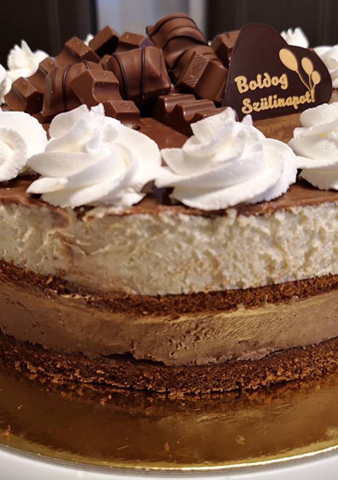 Csoki mánia torta 🍫🎂 | Margaréta 🌼 (A pillanat íze) receptje - Cookpad ...