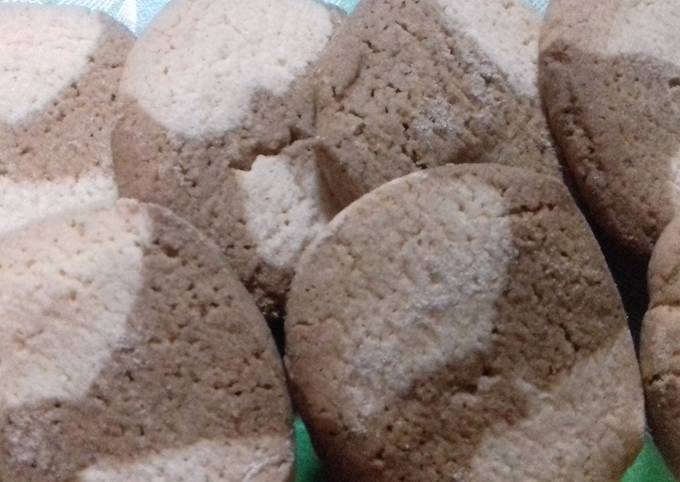 Vanilla choco cookies Recipe by Rishika Asthana - Cookpad