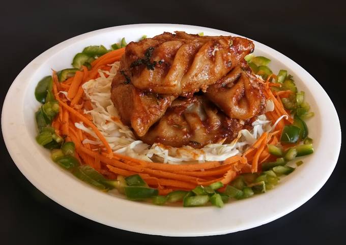 Chilli Garlic Momos Recipe by Tanvi Desai - Cookpad