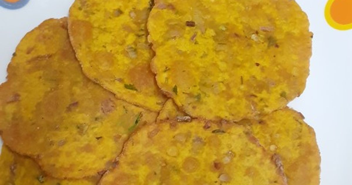 Whole Wheat Flour & Matar Dal Puris Recipe by Bina Samir Telivala - Cookpad