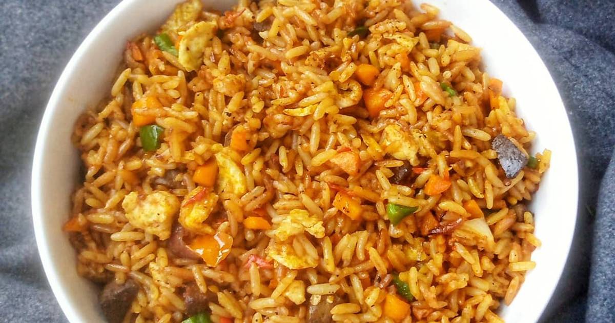 Curry Egg Fried Rice Recipe by Delicious Meals And Chops - Cookpad