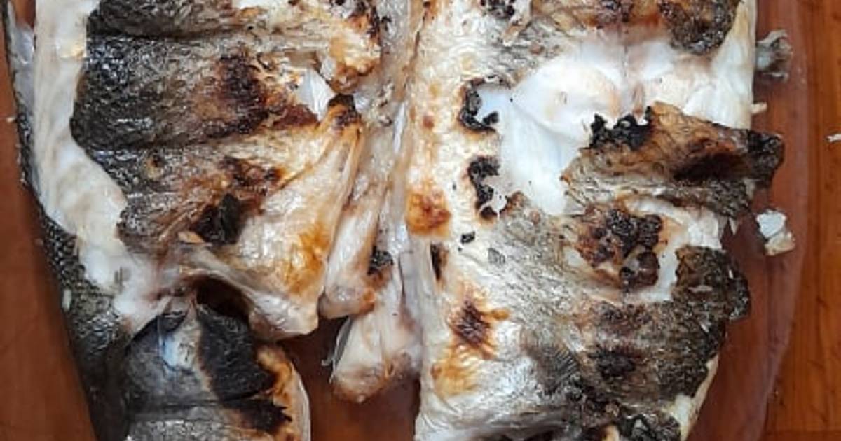 Robalo grelhado Receita por Yuri Rodrigues - Cookpad