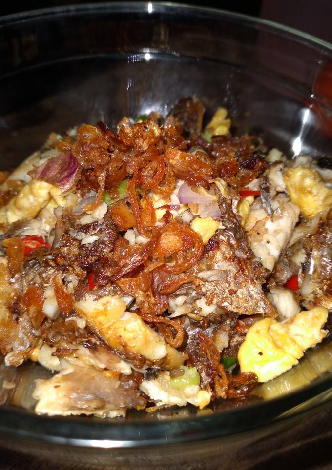 Resep Orek ikan mujaer dan telur oleh Niken Ayu Larasati - Cookpad