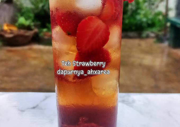 Resep Teh Strawberry oleh trinity alexandrea - Cookpad