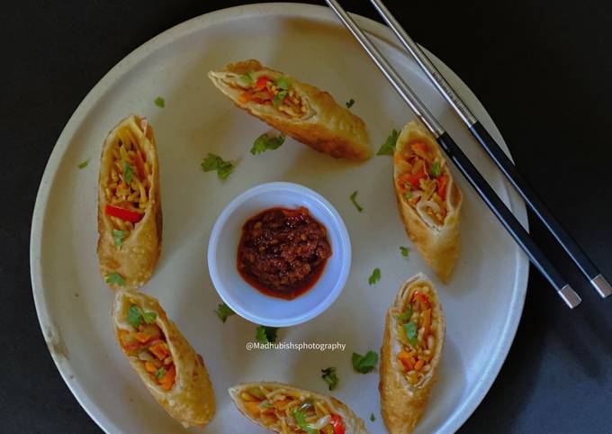 Noodle Spring Roll Recipe by Madhumita Bishnu - Cookpad
