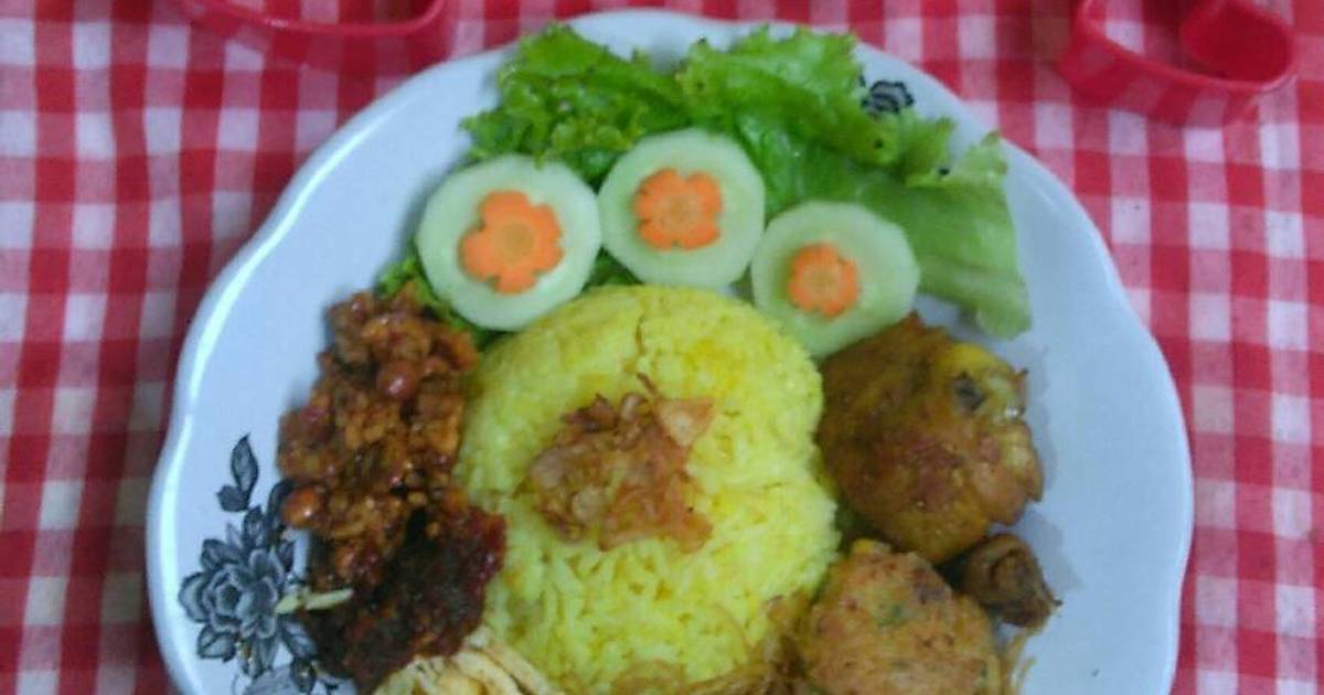 Resep Nasi kuning rice cooker oleh Fatihatul Muali - Cookpad