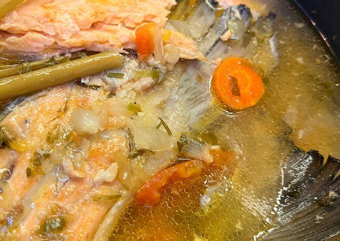 Resep Sup Tulang Salmon oleh Wimi Sartika - Cookpad