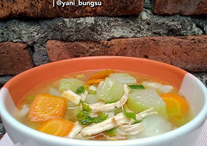 Resep Sop Labu air dan Ayam suwir oleh Mamah AL - Cookpad