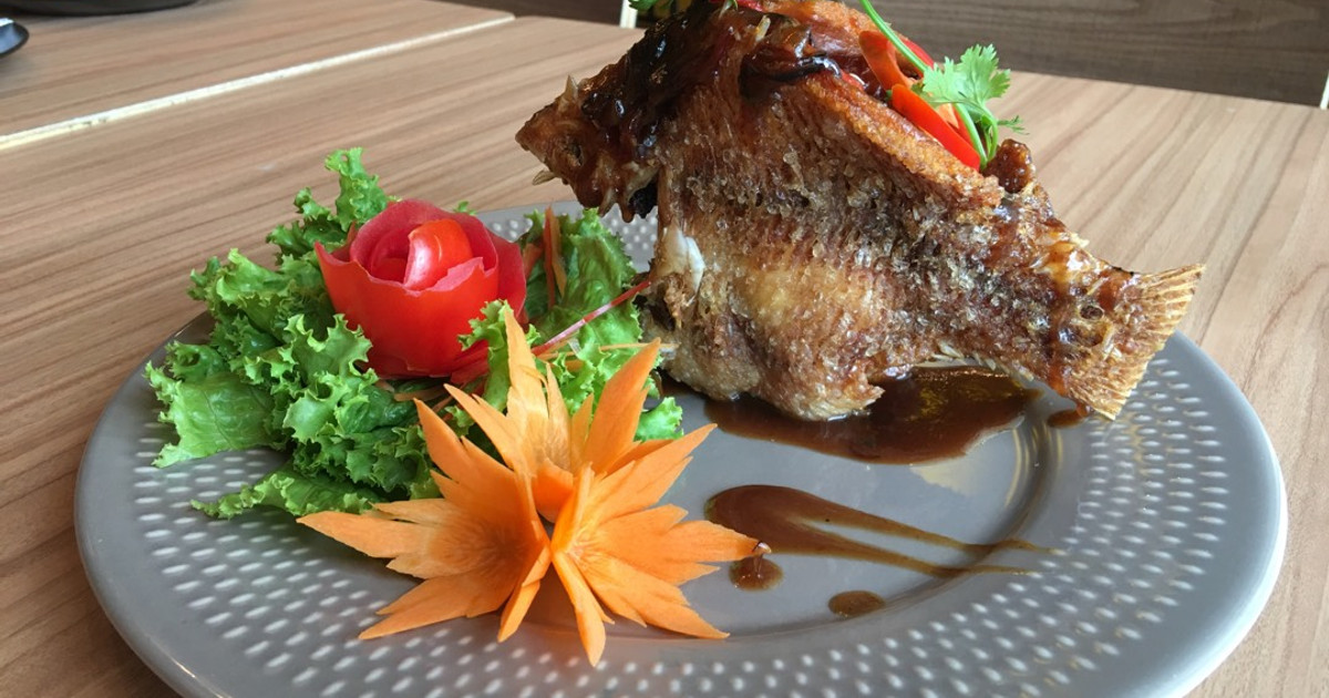 สูตร ปลาทอดราดซอสมะขาม โดย ChefEak Chef Fusion Food - Cookpad