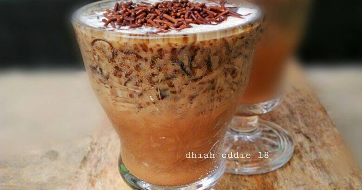Resep Es cappucino cincau oleh Dhiah Oddie - Cookpad