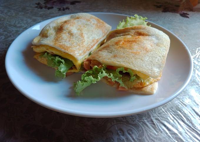 Resep Sandwich Roti tawar telur nugget oleh Mama Keenan - Cookpad