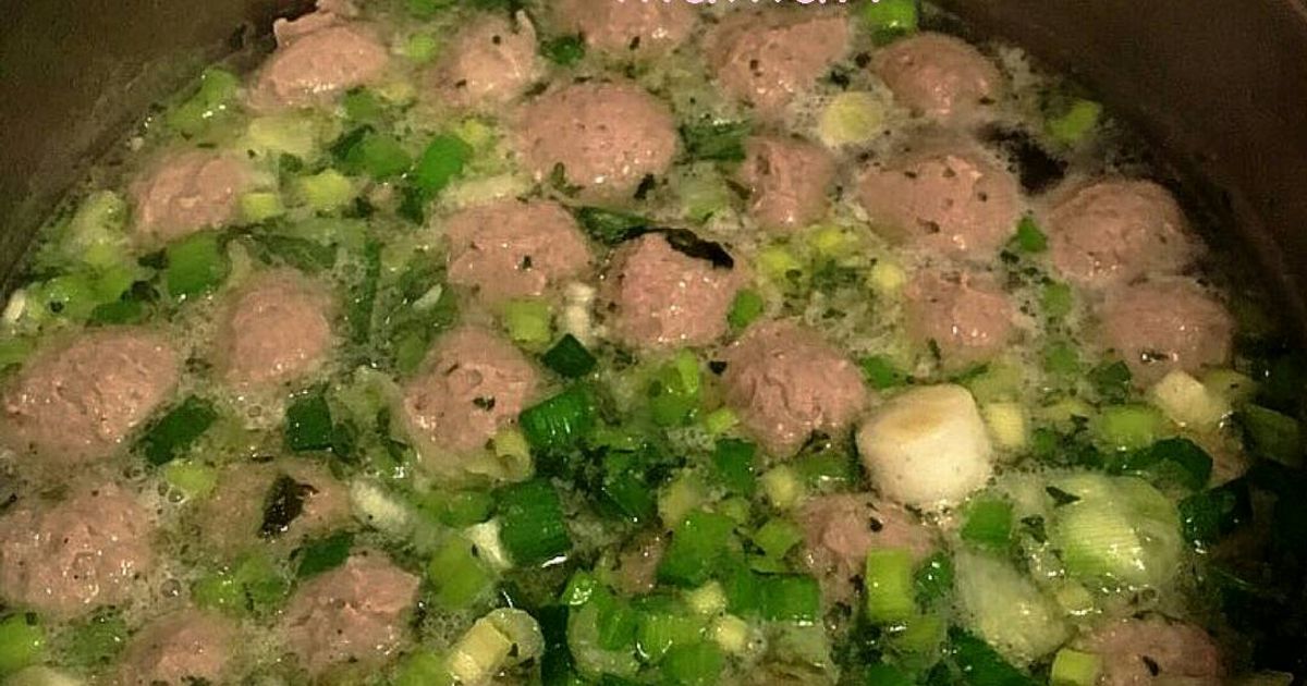 Resep Bakso Sapi Tanpa Tepung Tapioka oleh mamari - Cookpad