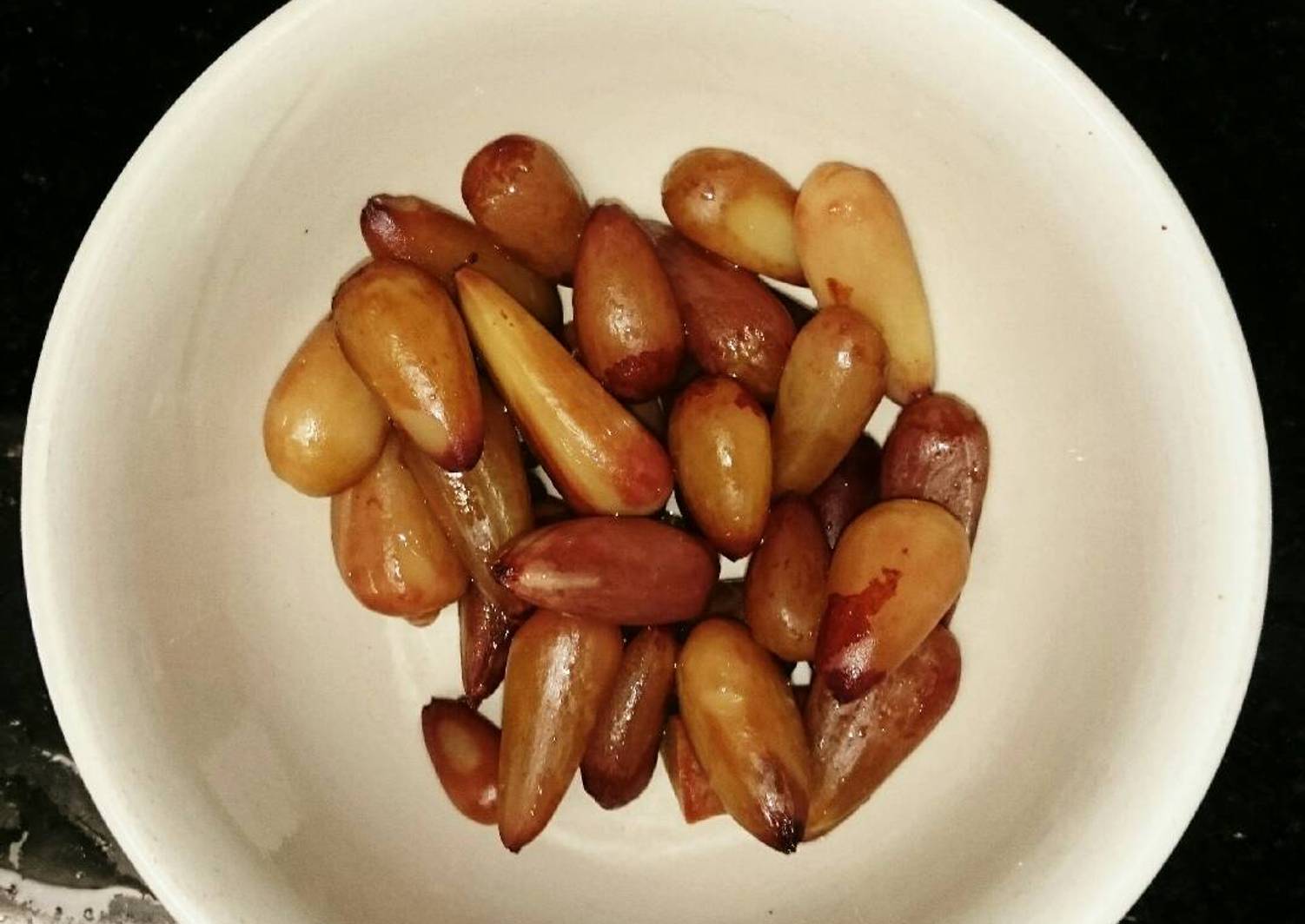 Pinhão cozido na panela de pressão Receita por Luciano - Cookpad