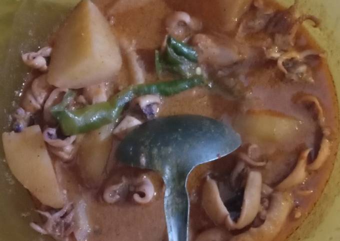 Resep Kuah cumi tumis khas aceh oleh Mama Alfa rizqi - Cookpad