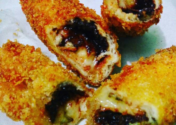 Resep Risol Pisang Coklat ala anak kos oleh Graffy Floriasari - Cookpad