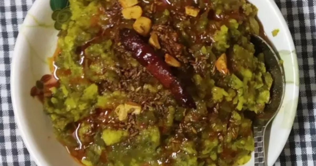 Jatpat Palak Khichdi (One Pot Meal) Recipe by Dr. Pushpa Dixit - Cookpad