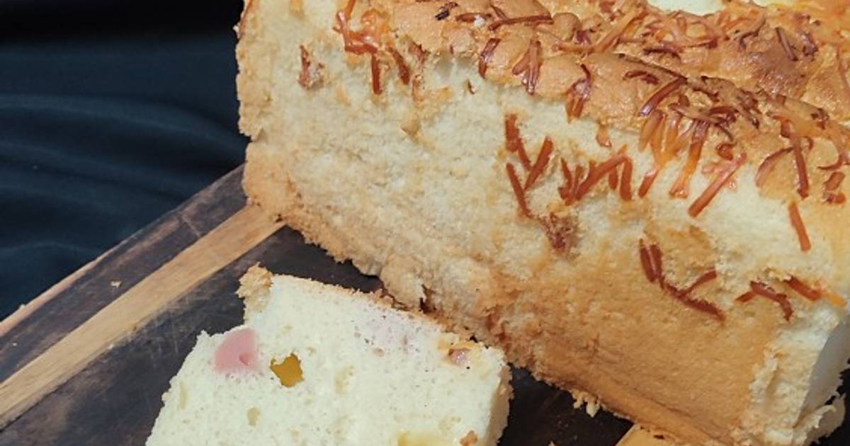 Resep Savory Chiffon Cake (CheeseSosis) oleh Rasalhaq - Cookpad