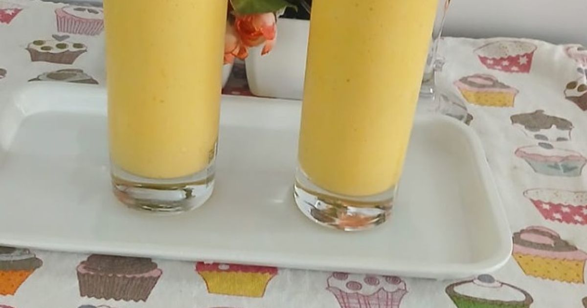 Alphonso Mango With Venila Ice Cream Shake Recipe by Nargis shaikh ...