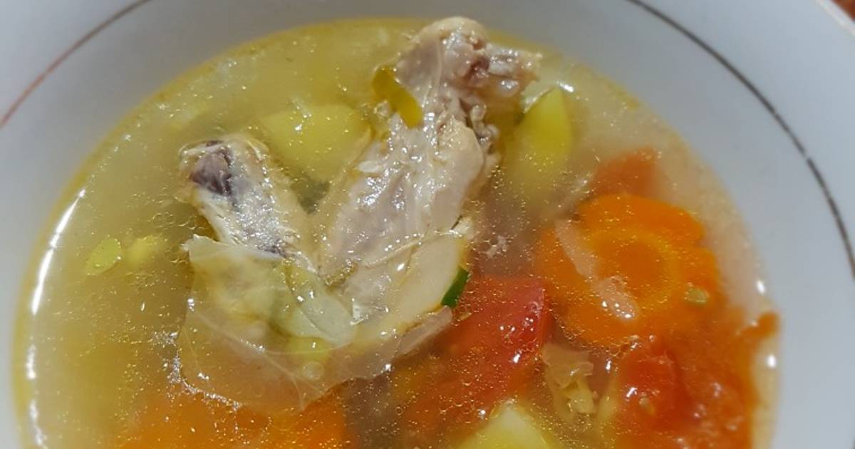 Resep Soup Ayam Segar Sehat oleh Lestari Azzahra - Cookpad