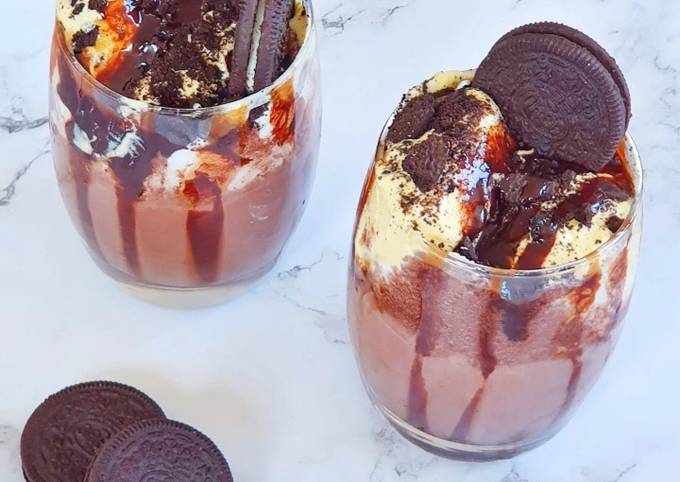 Oreo Chocolate shake Recipe by Farea's CookBook 👩‍🍳👩‍🍳 - Cookpad