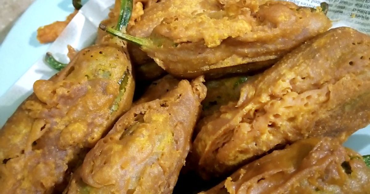 Cheesy Chilli Pakora Recipe by Hina Ibrahim - Cookpad