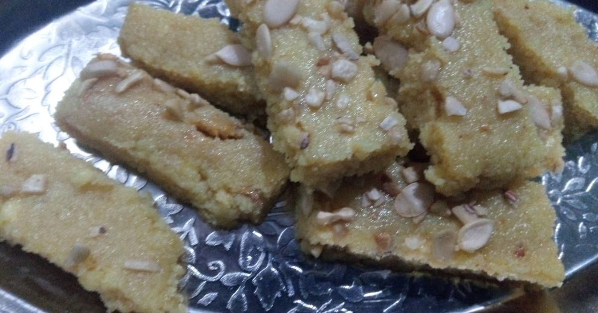 मिल्क पावडर बर्फी (Milk Powder Barfi Recipe In Marathi) रेसिपी Arati ...