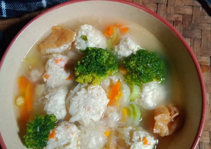 Resep Sop Bola Rambutan (Bihun & Ayam) oleh Esty Ridho Hakim - Cookpad