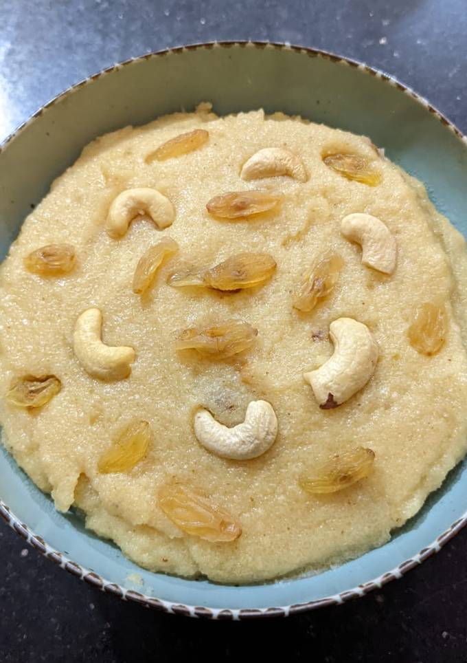 Nasrin Ara Chowdhury বানিয়েছেন সুজির মোহনভোগ- কুকপ্যাড