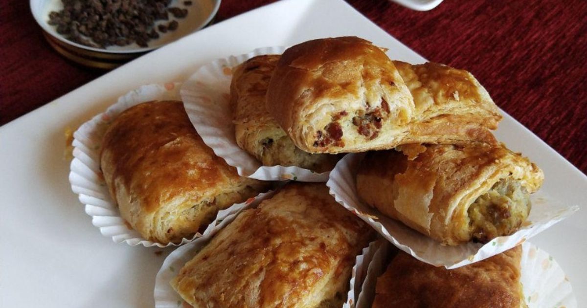 Resep Pastry Daging A.K.A Saucijs Brood oleh MERLIN FRANCISCA - Cookpad