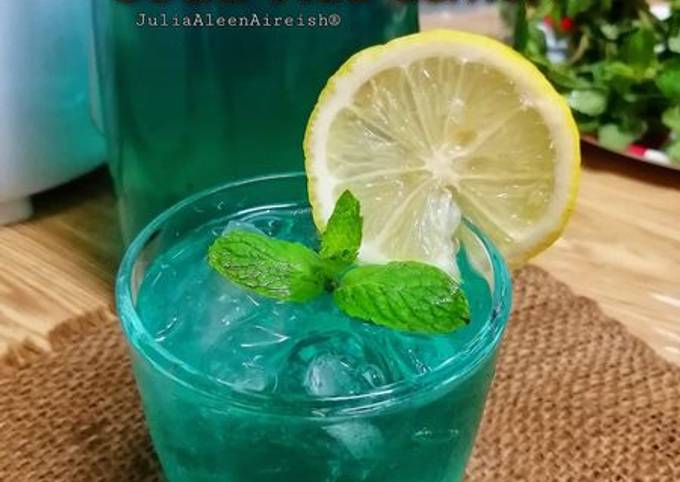 Resipi Ais Soda Blue Lemon oleh Julia ALeen Aireish - Cookpad
