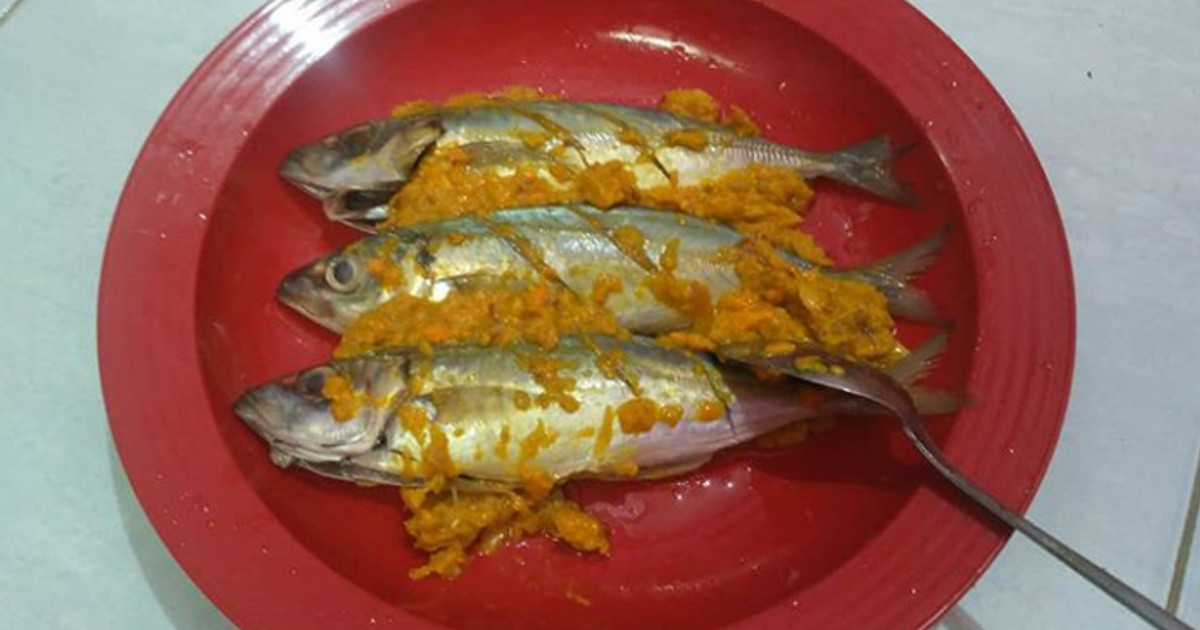 Resep Ikan Goreng Kembung Bumbu Kuning oleh Angga Prasidi Kusuma - Cookpad
