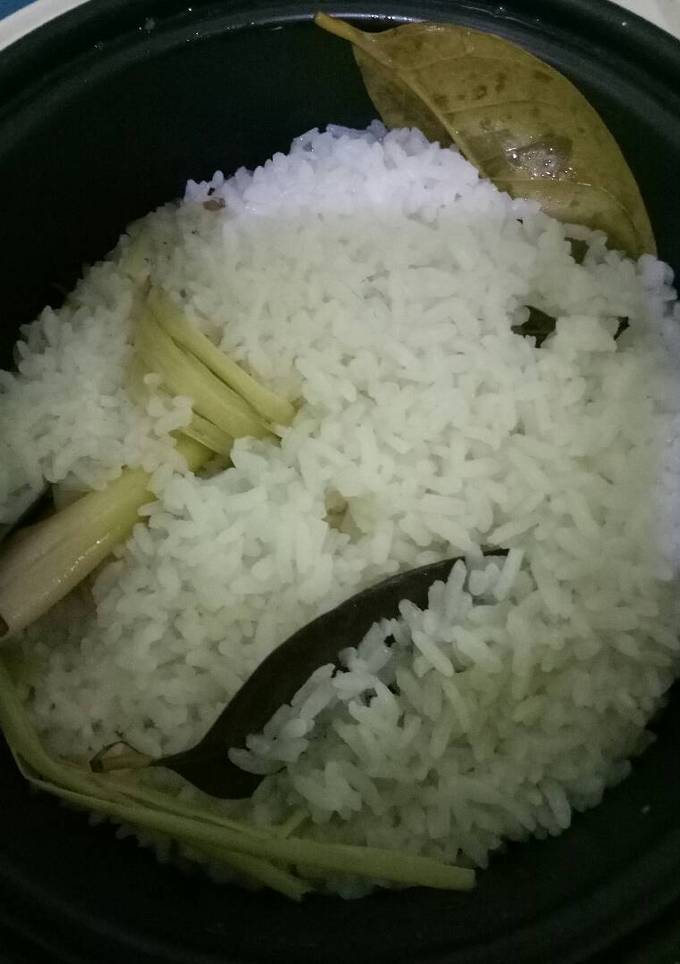 Resep Nasi uduk super simpel(ala rice cooker dan no santan) oleh Mama ...