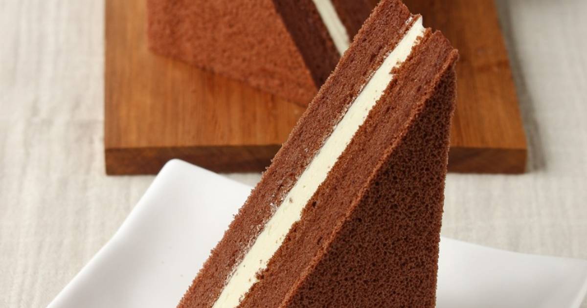 Chocolate Sandwich Cake Recipe by Spoonful Passion - Cookpad