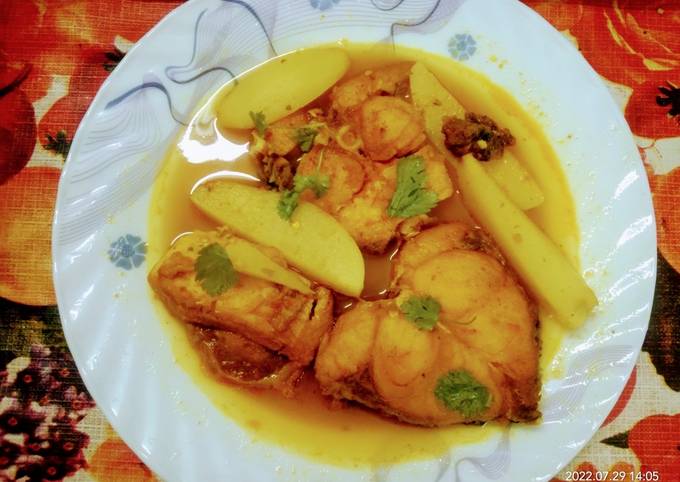 Rohu Fish Curry Recipe by Krishna Biswas - Cookpad