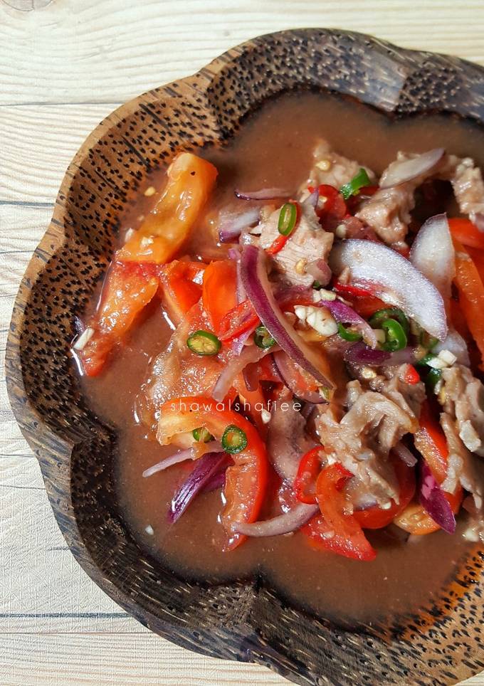 Resipi Air Asam Tomato Daging Rebus oleh Shawal Shafiee - Cookpad