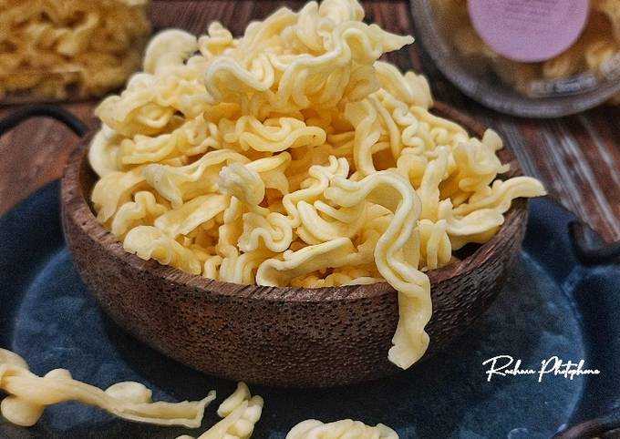 Resep Crunchy Cheese Curls oleh Rachma Nita - Cookpad