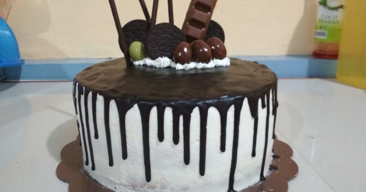 Resep Simple Drip Cake oleh Angela Fortunata - Cookpad