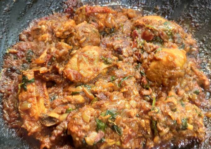 Rajasthani Red Chicken Recipe by Kaitlyn - Cookpad