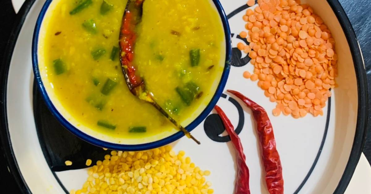 Piyaja sandha in Moong & Masoor Dal (Onion stalk in pink and green ...