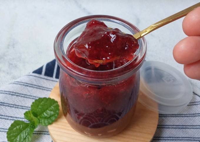 Resep Selai Strawberry Homemade oleh Dapur Bunda Daisy - Cookpad