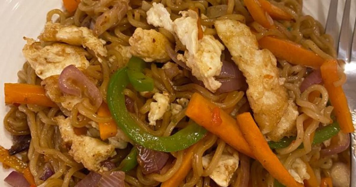 Indomie With Scramble Egg Recipe by Mutan Badar Kitchen - Cookpad