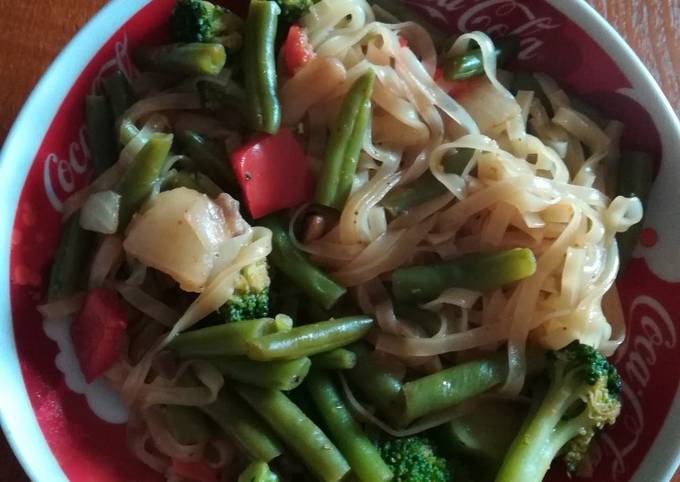 Fideos con brócoli y judías verdes al curry Receta de Marina- Cookpad